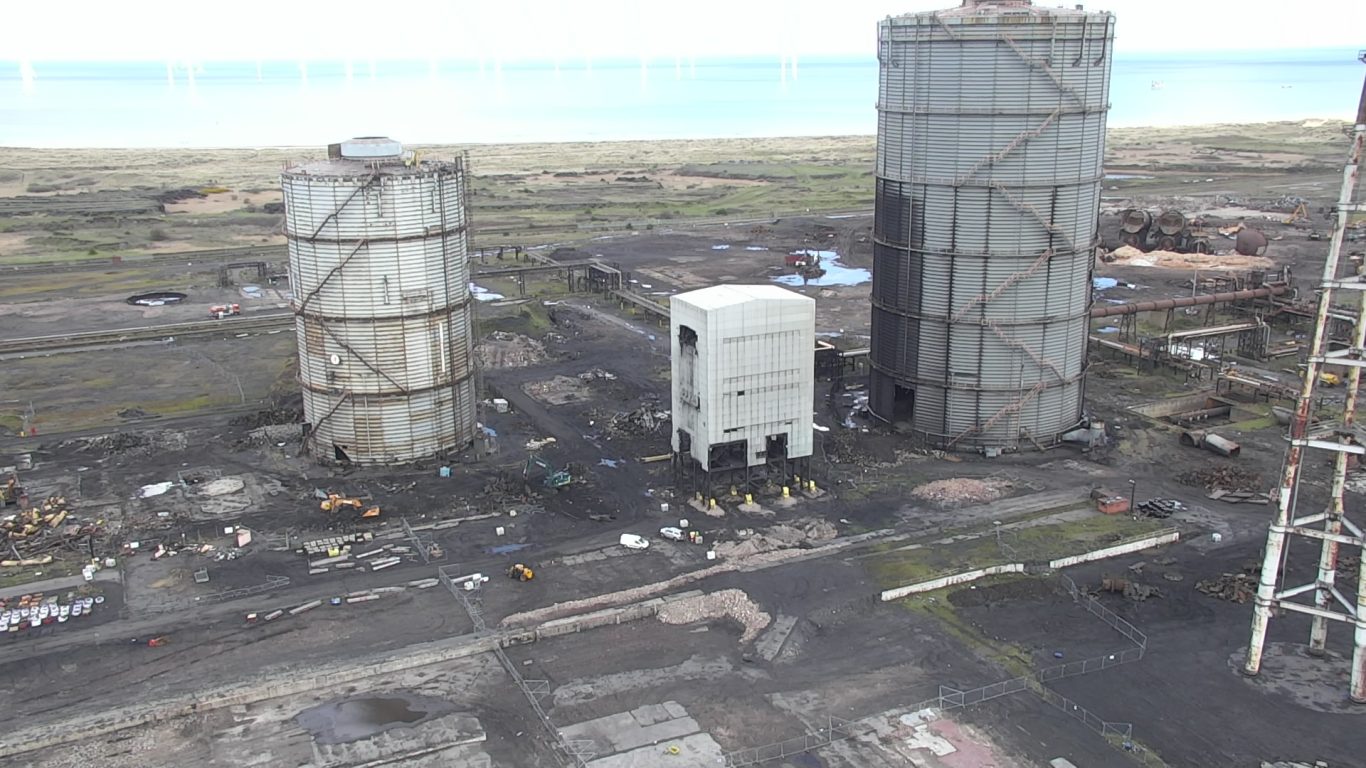 MGL Demolition's Expert Team Safely Demolishes Screen House - MGL Group