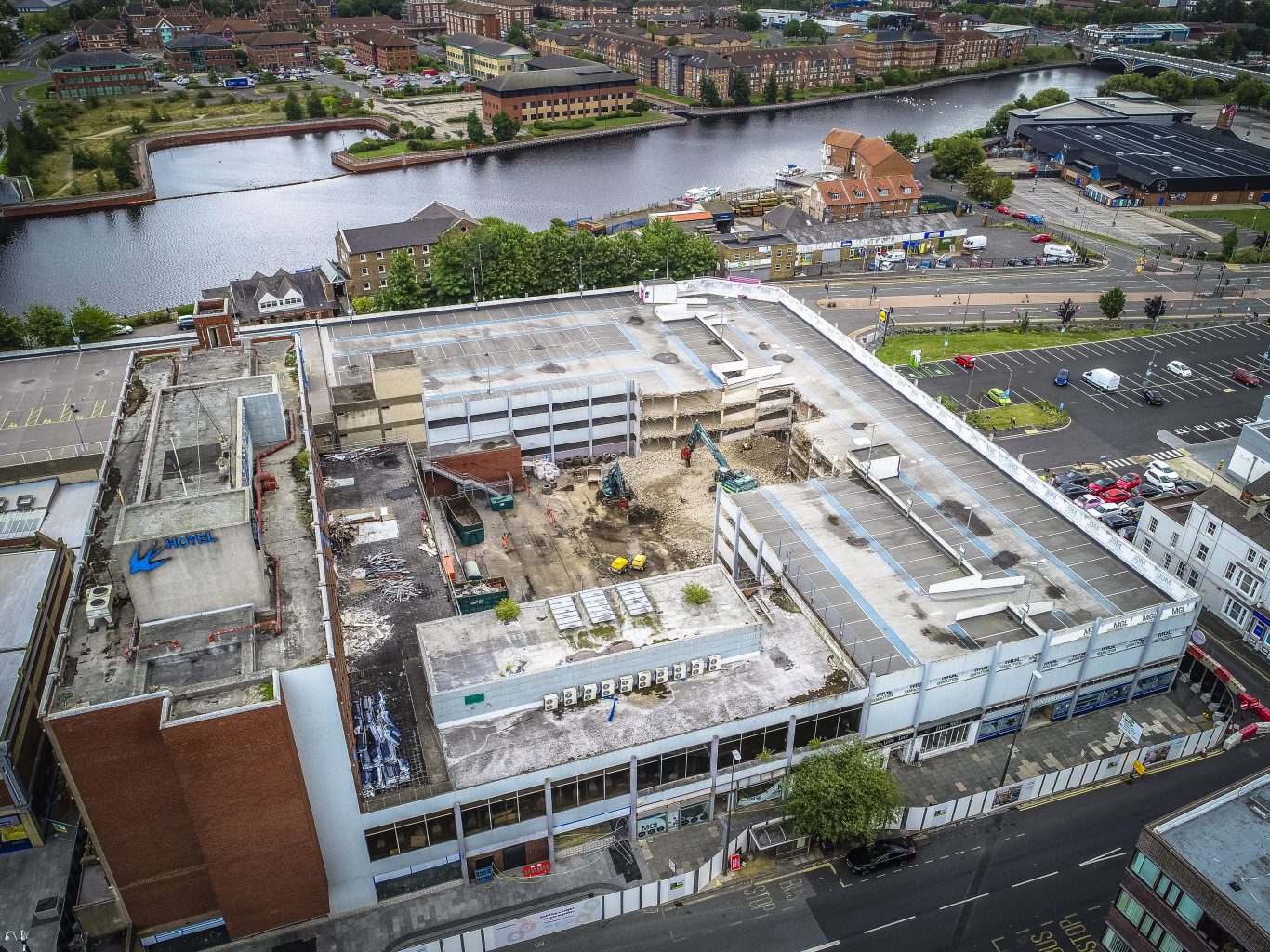 Castlegate Shopping Centre & Swallow Hotel - MGL Group