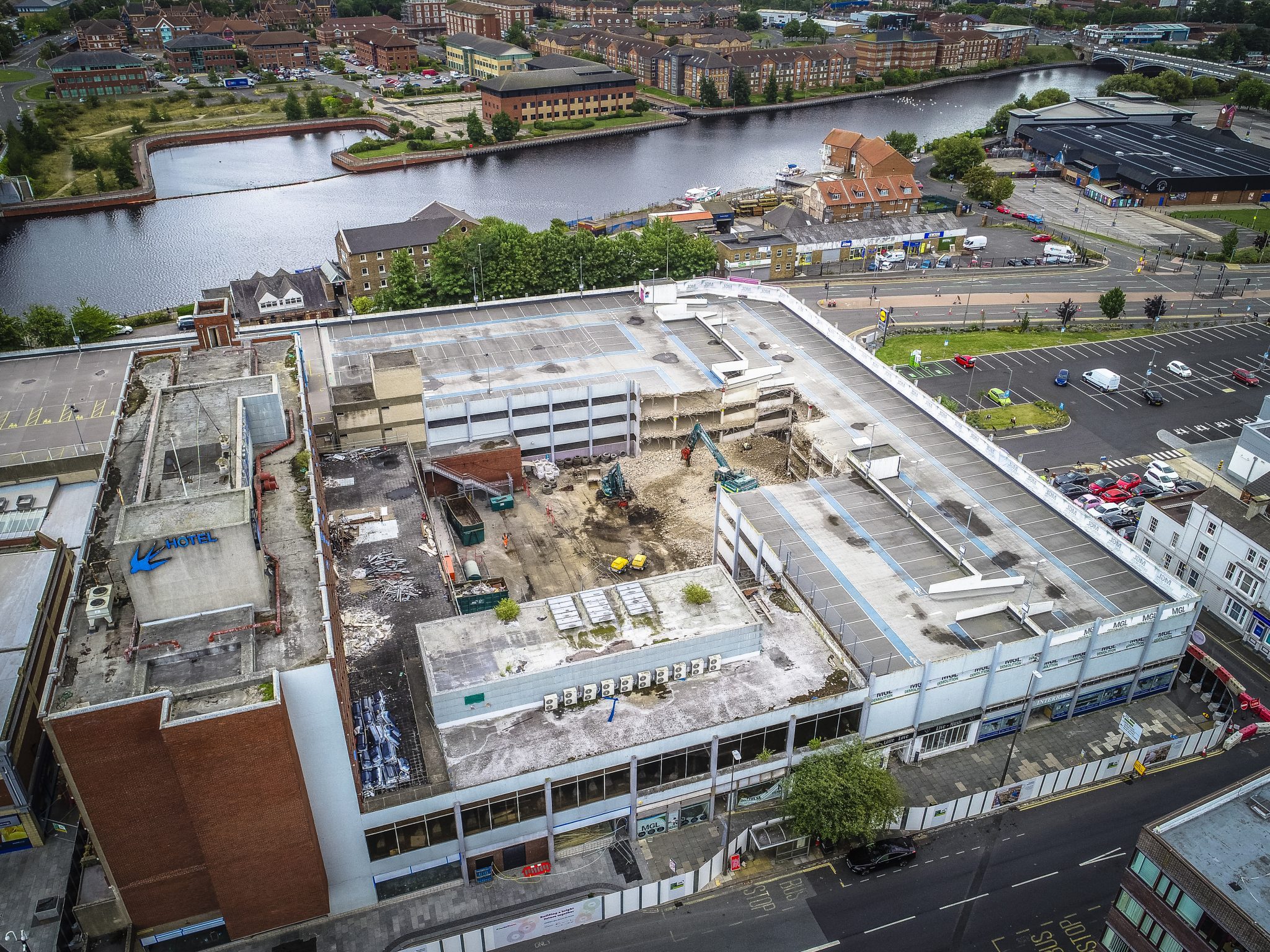 Castlegate Shopping Centre & Swallow Hotel - MGL Group