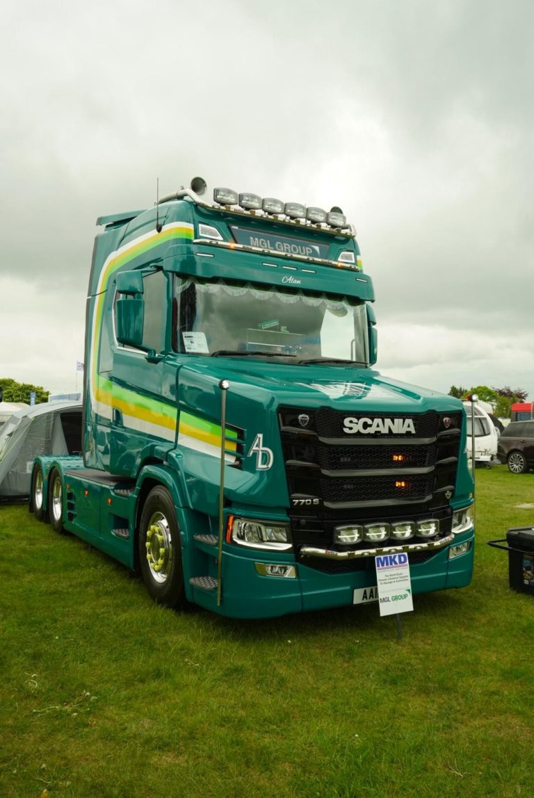 MGL Group's T-Cab Draws Crowds at Truckfest Lincoln - MGL Group